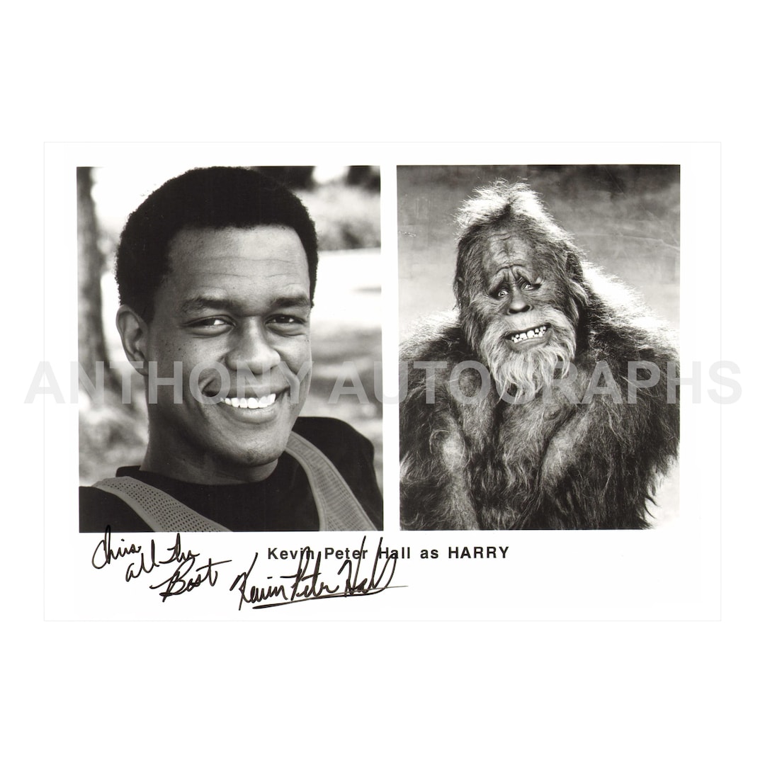 KEVIN PETER HALL / Harry & Hendersons - Authentic Hand-signed Photo ...
