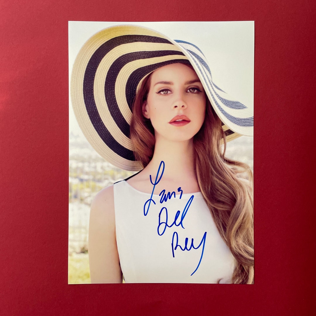 LANA DEL REY Authentic Hand-signed Photo Autograph With Coa - Etsy