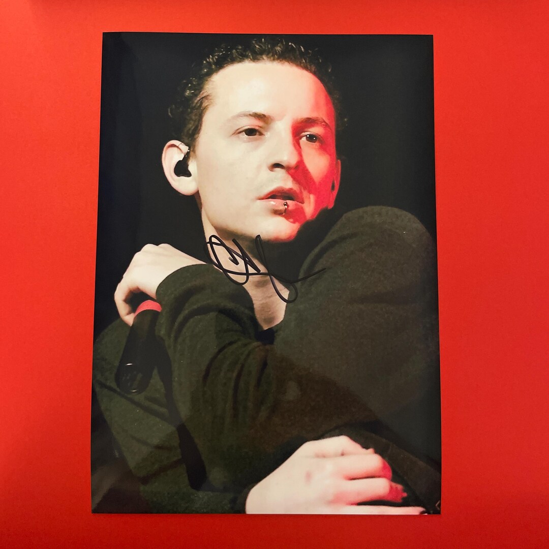 CHESTER BENNINGTON / Linkin Park - Authentic Hand-signed Photo ...