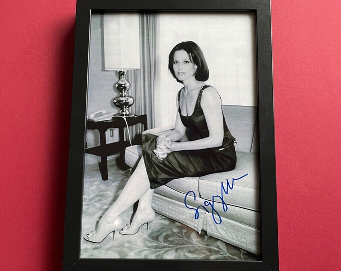 Framed SIGOURNEY WEAVER - Authentic Hand-signed Photo Autograph With Coa - Etsy