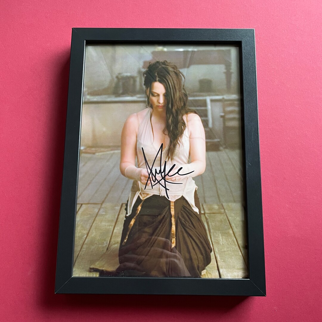 Framed AMY LEE / EVANESCENCE Authentic Hand-signed Photo Autograph With ...