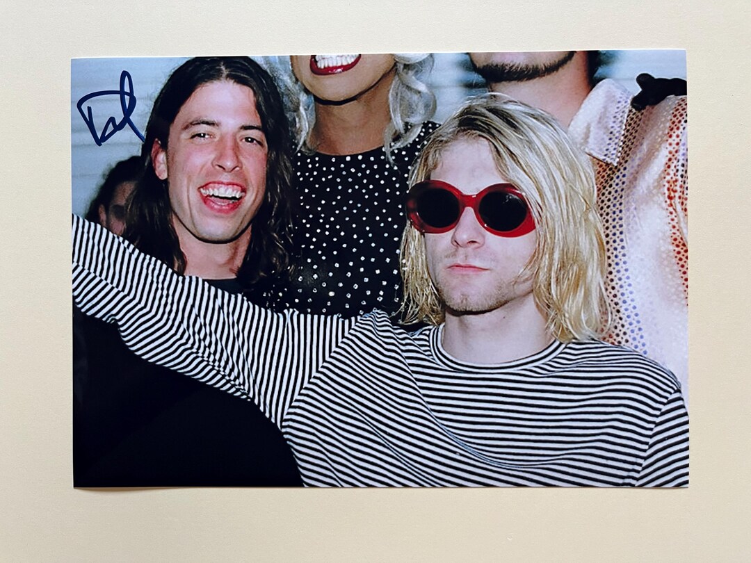 DAVE GROHL / NIRVANA, Foo Fighters - Authentic Hand-signed Photo ...