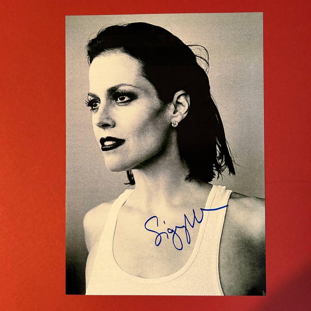 SIGOURNEY WEAVER Authentic Hand-signed Photo Autograph With Coa - Etsy