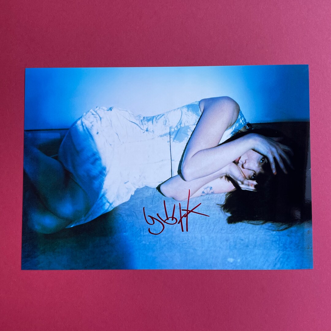 BJORK Authentic Hand-signed Photo Autograph With Coa - Etsy