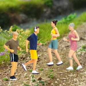 4 Pcs Miniature Running Sports People Figure 1:87 Models Landscape ...