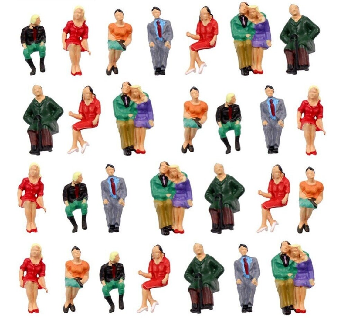 32 Pcs Miniature Seated Passenger Sitting Couple People 1:43 Figure O ...