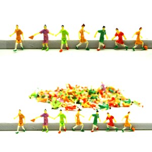 20 Pcs Miniature Football Soccer Players Sports People Figure 1/75 1/50 ...