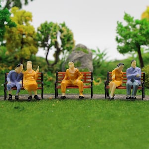 50pcs Miniature Seated People Figures 0 Scale 1:43 - Model Train ...