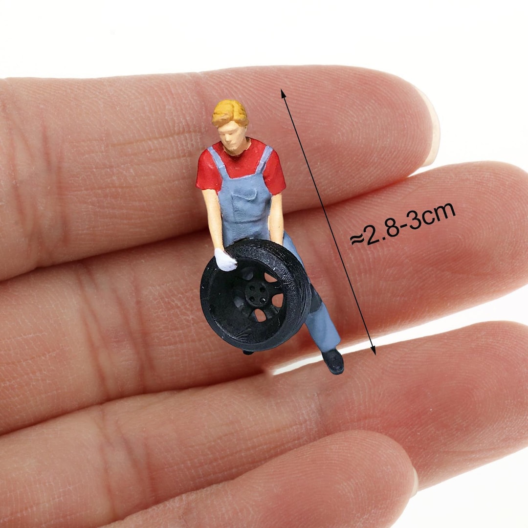 Miniature Car Repair Garage Scene People Figure 1:64 Model Sand Table ...