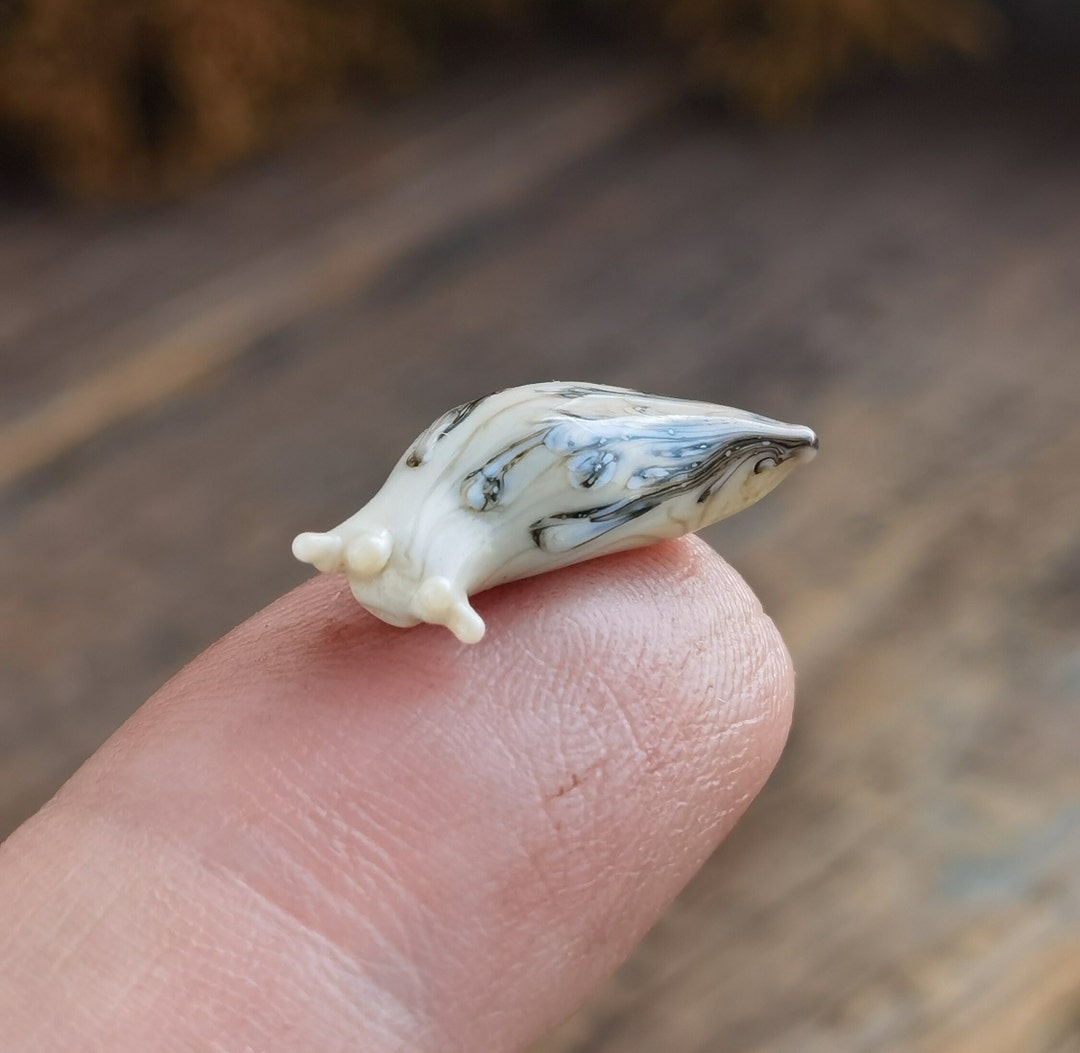 GLASS FIGURINES Slug Figurine Aquarium Decoration Miniature Animals ...