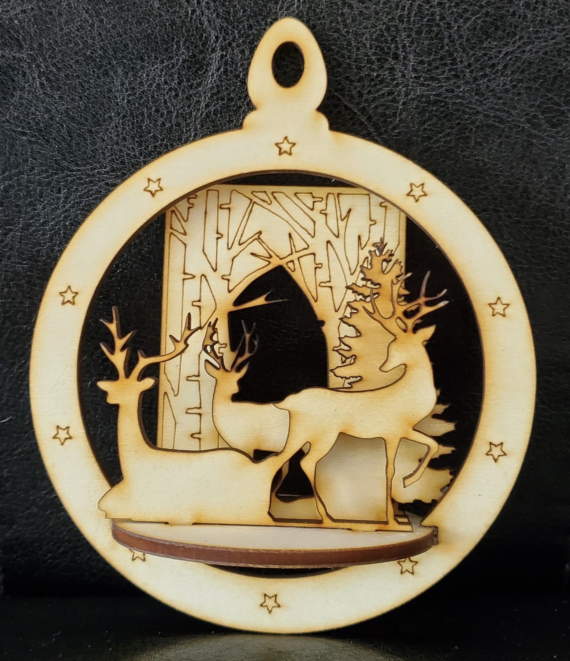 3D Round Reindeer Scene Ornament - Etsy