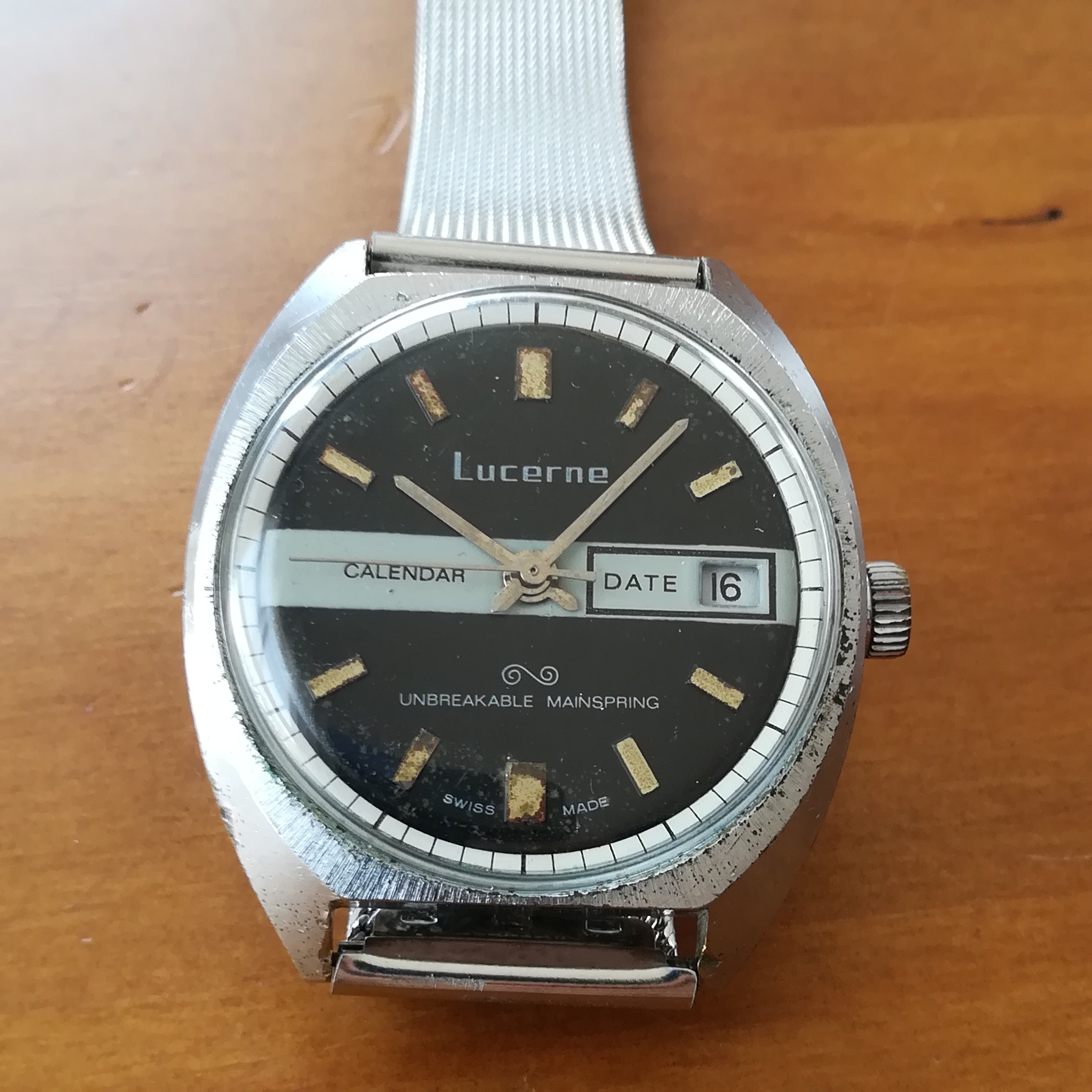 LUCERNE Vintage Watch, 36 Mm, 1970s, Working and Serviced - Etsy