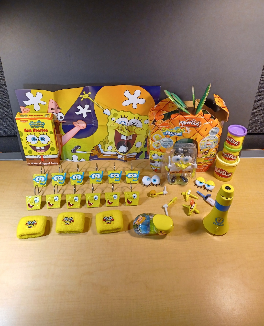 Vintage Spongebob Lot: Nite Light, Projector, Curtain Hooks, 3 Wrist ...