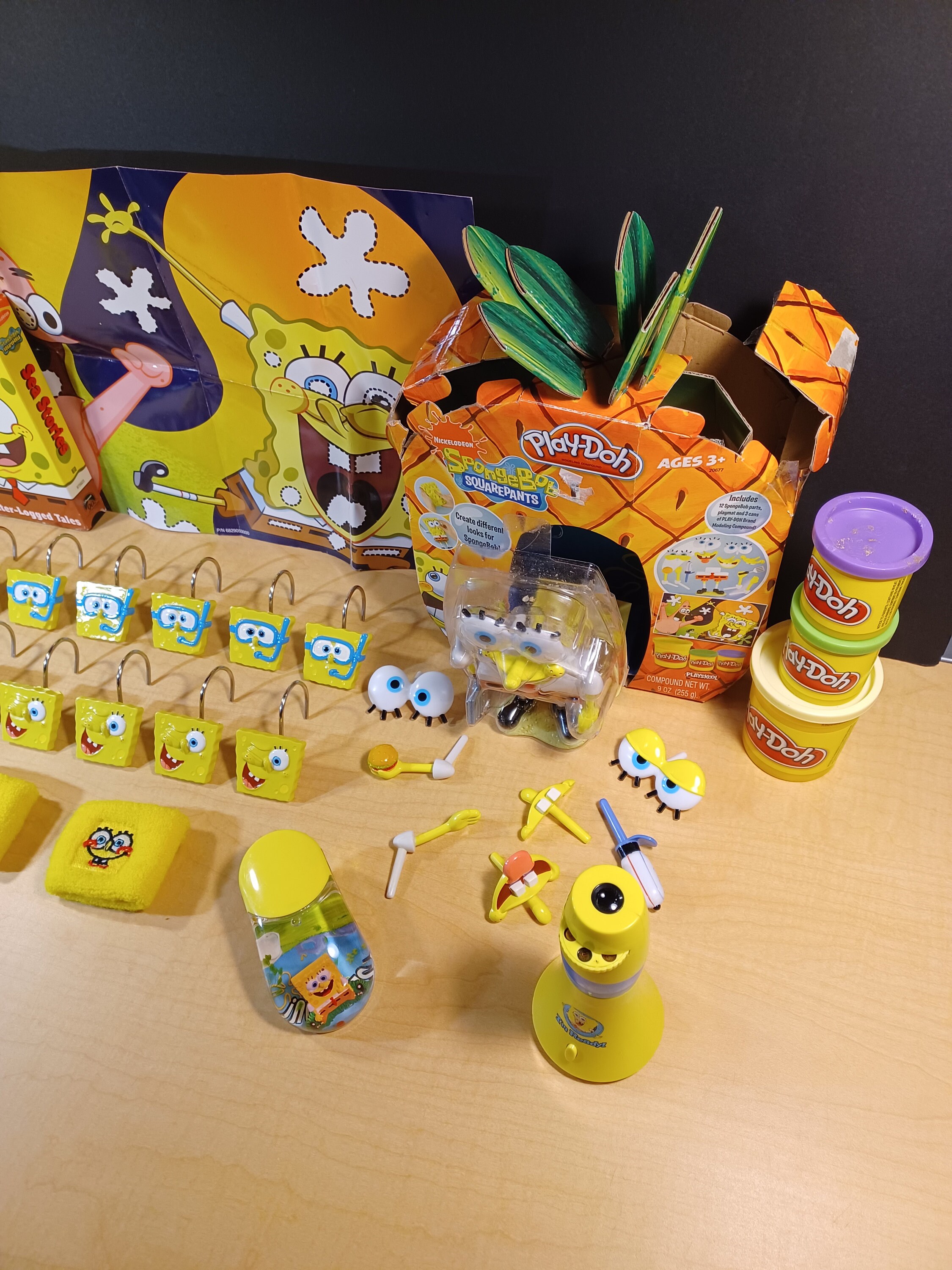 Vintage Spongebob Lot: Nite Light, Projector, Curtain Hooks, 3 Wrist ...