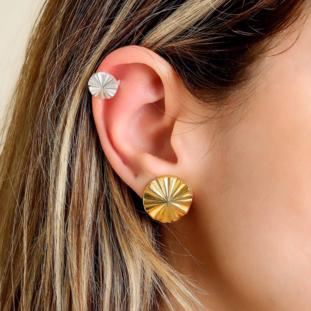 Circle Sculptural Silver Ear Cuff - Futuristic Earring - Cool Thick ...