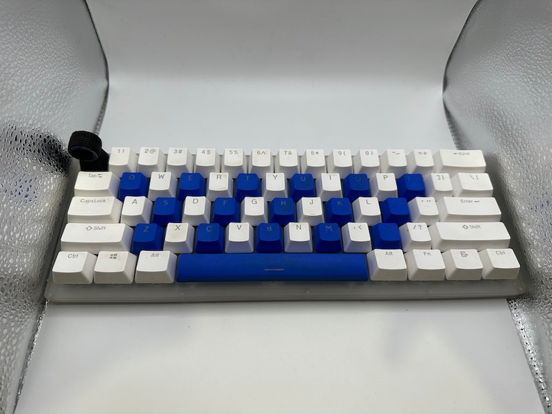 3D Printed Formula One Tyre Keycap - Etsy