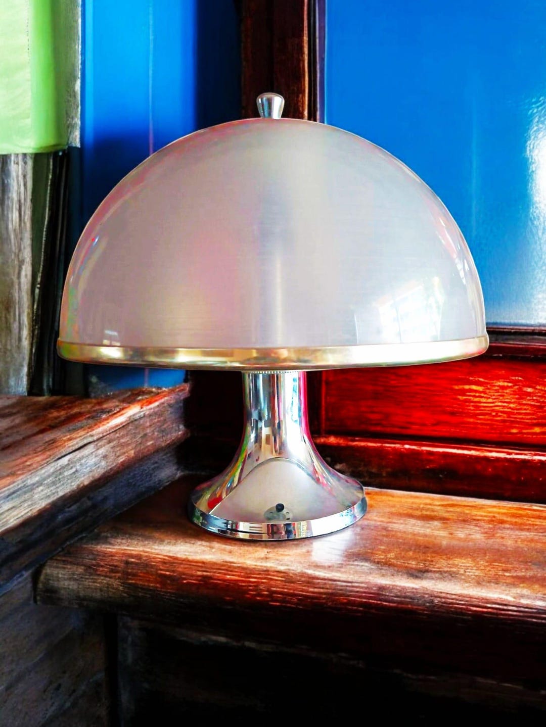 Vintage Space Age Table Lamp in Gray Plastic With Chrome Details ...