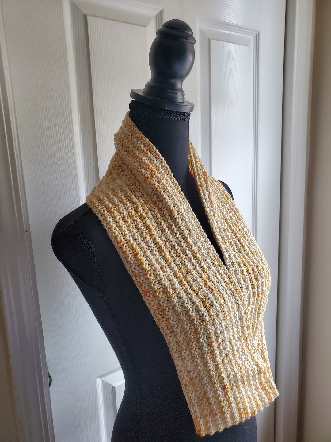 Best Friend Mobius Infinity Scarf in Good Day Sunshine - Etsy