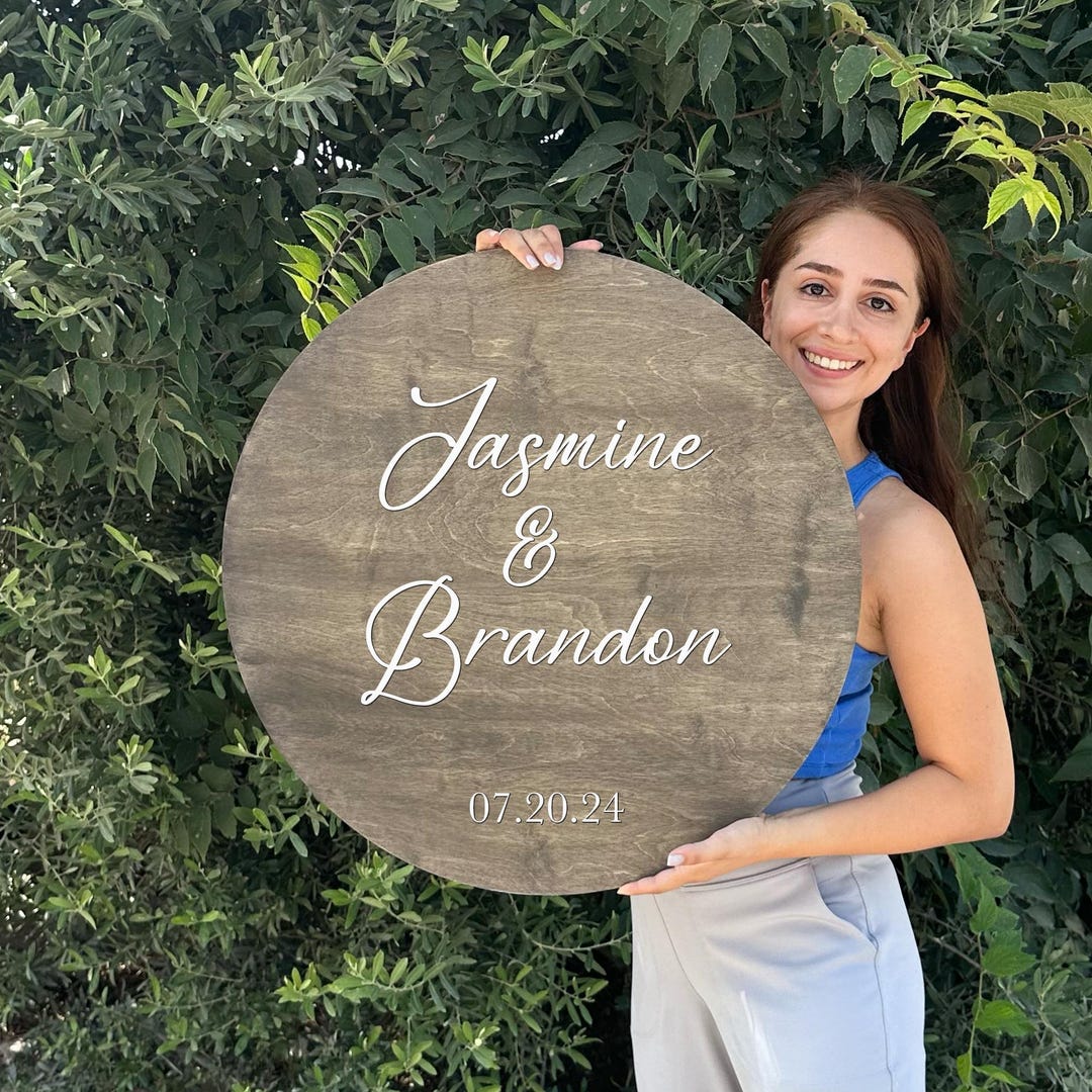 Round Wedding Welcome Sign, Wooden Name Sign for Wedding, Wedding Sign ...