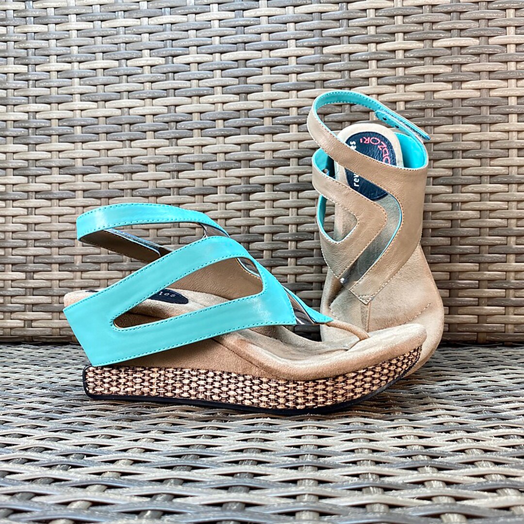 Modzori Women’s Zoey Reversible Vegan Wedge Sandal - Agua Flips to ...