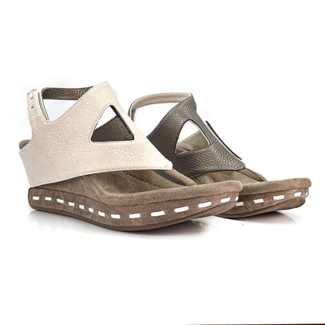 Modzori Women’s Venitia Reversible Vegan Wedge Sandal - off White Flips ...