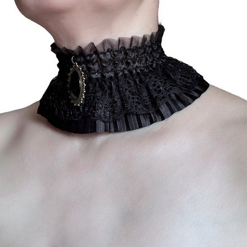 Black Stretch Pressed Pleated Lace Choker With a Black Faux Gem Pendant ...