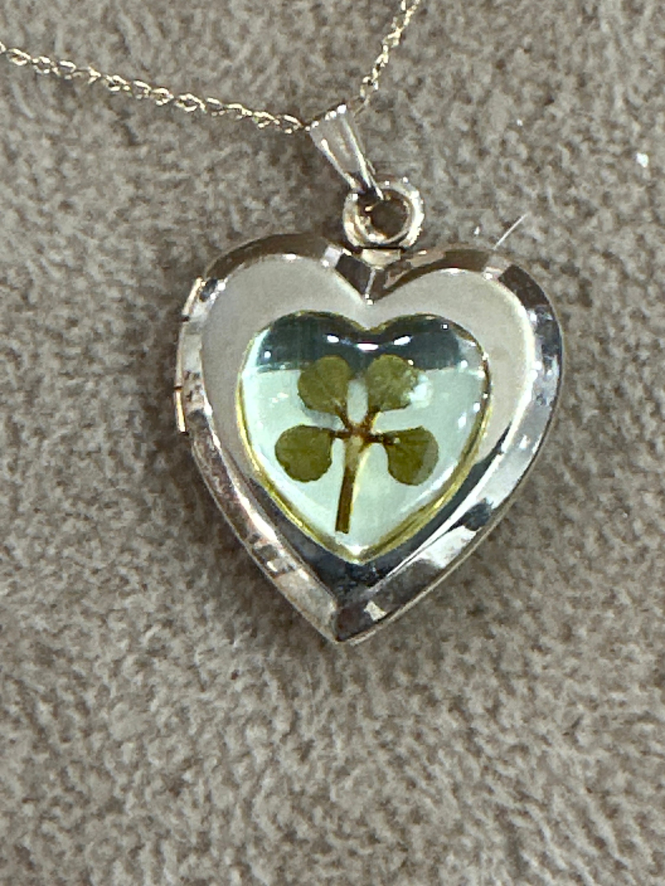 Vintage Four Leaf Clover Locket - Etsy