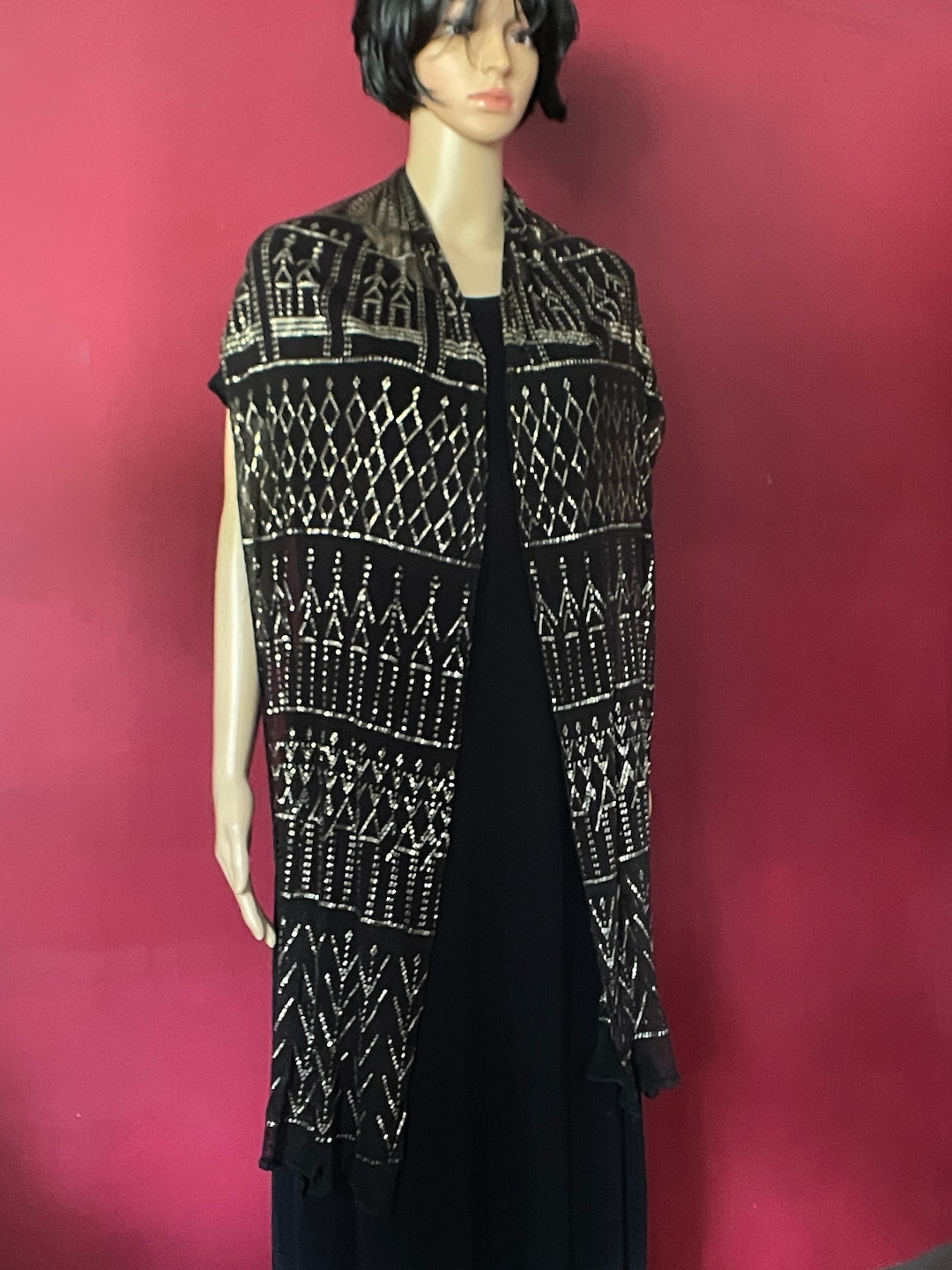 Black Egyptian Vintage 1920's ASSUIT With SILVER : 12 Motif Row ...