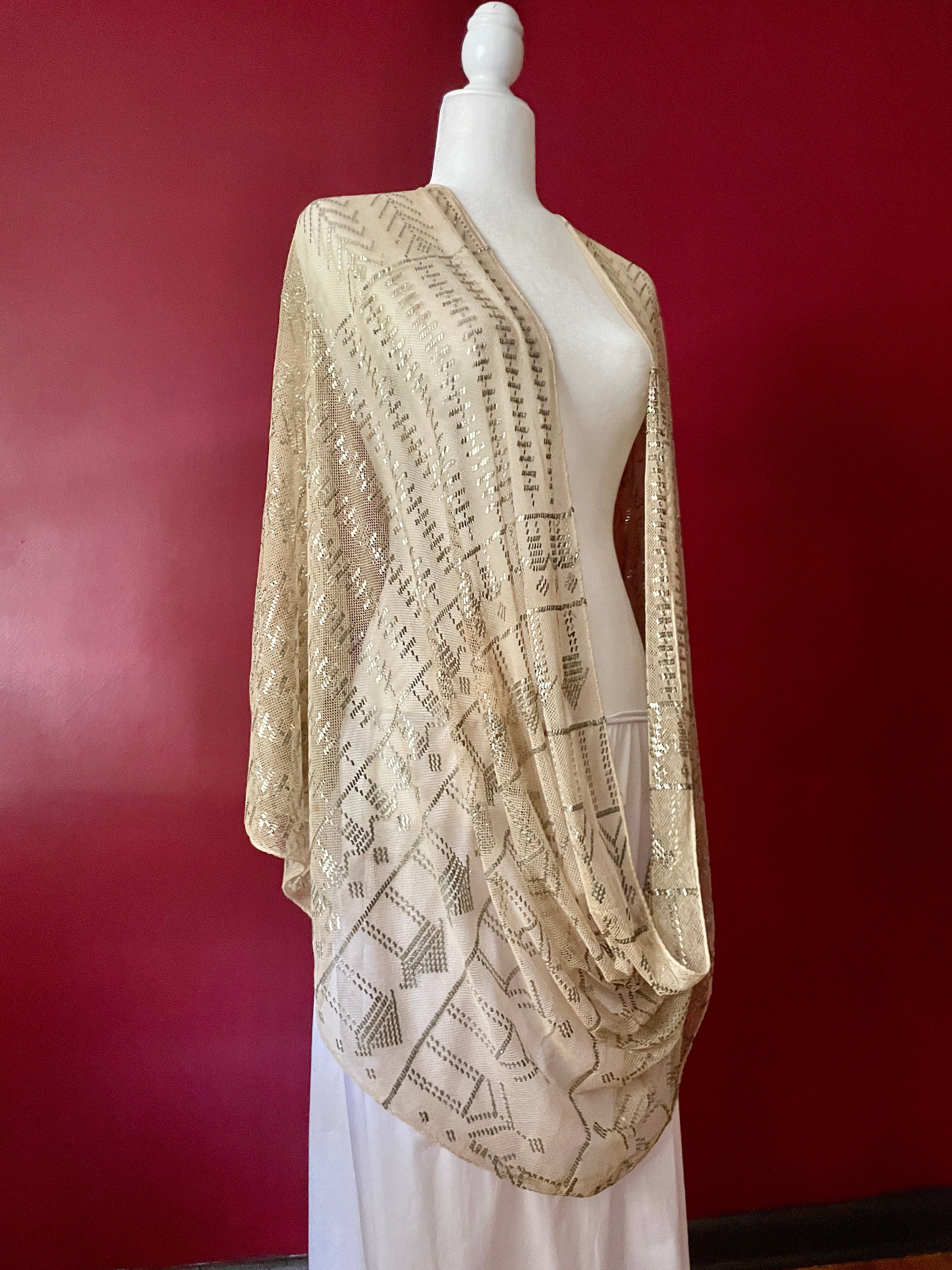1920's Cream VINTAGE Egyptian ASSUIT W/silver UNIQUE Patterns ...