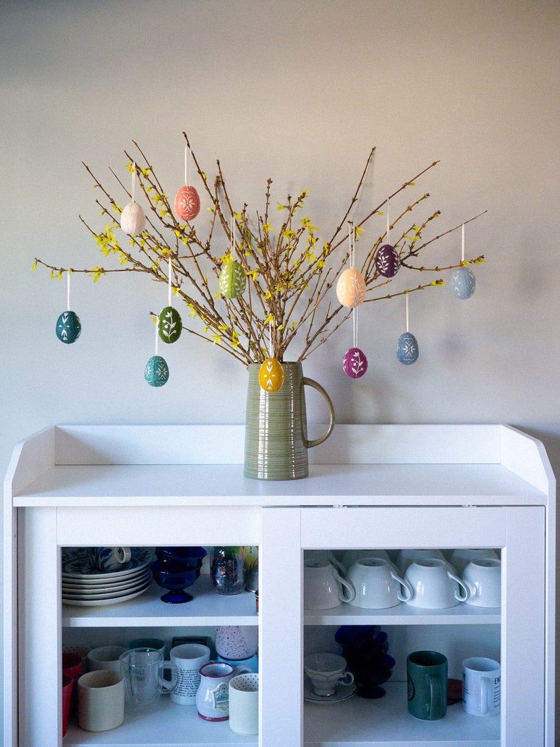 Felt Easter Eggs Embroidery Pattern: DIY Modern Folk Decor (PDF ...