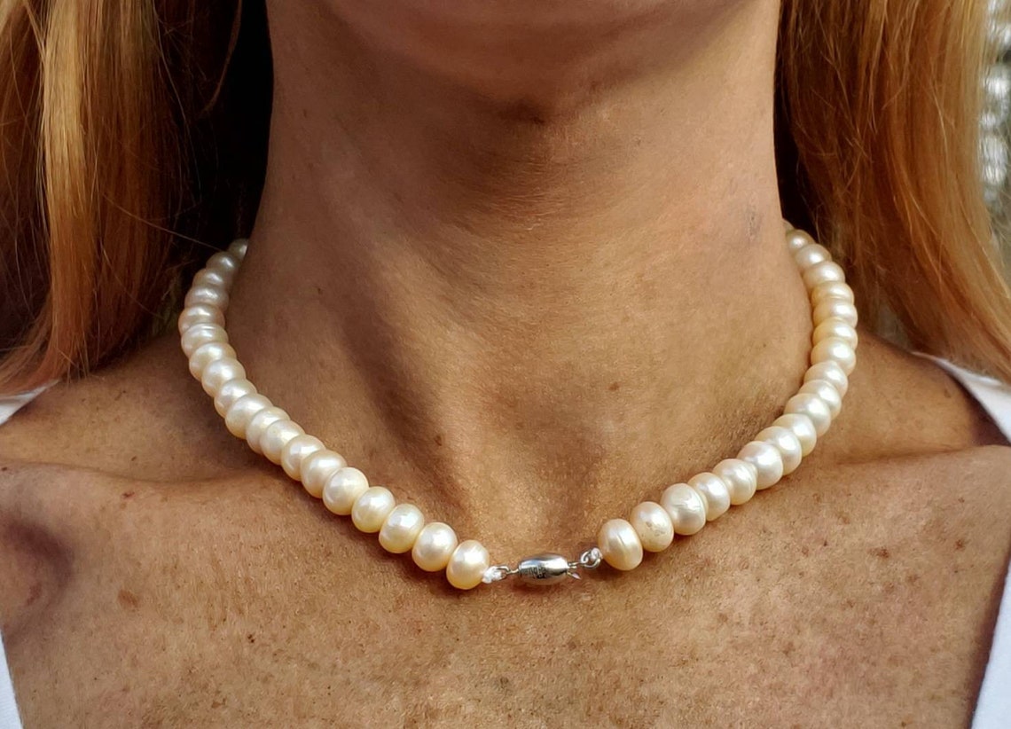 Pink Button Pearl Necklace. Pink Pearl Choker. Chunky Pearl Necklace - Etsy