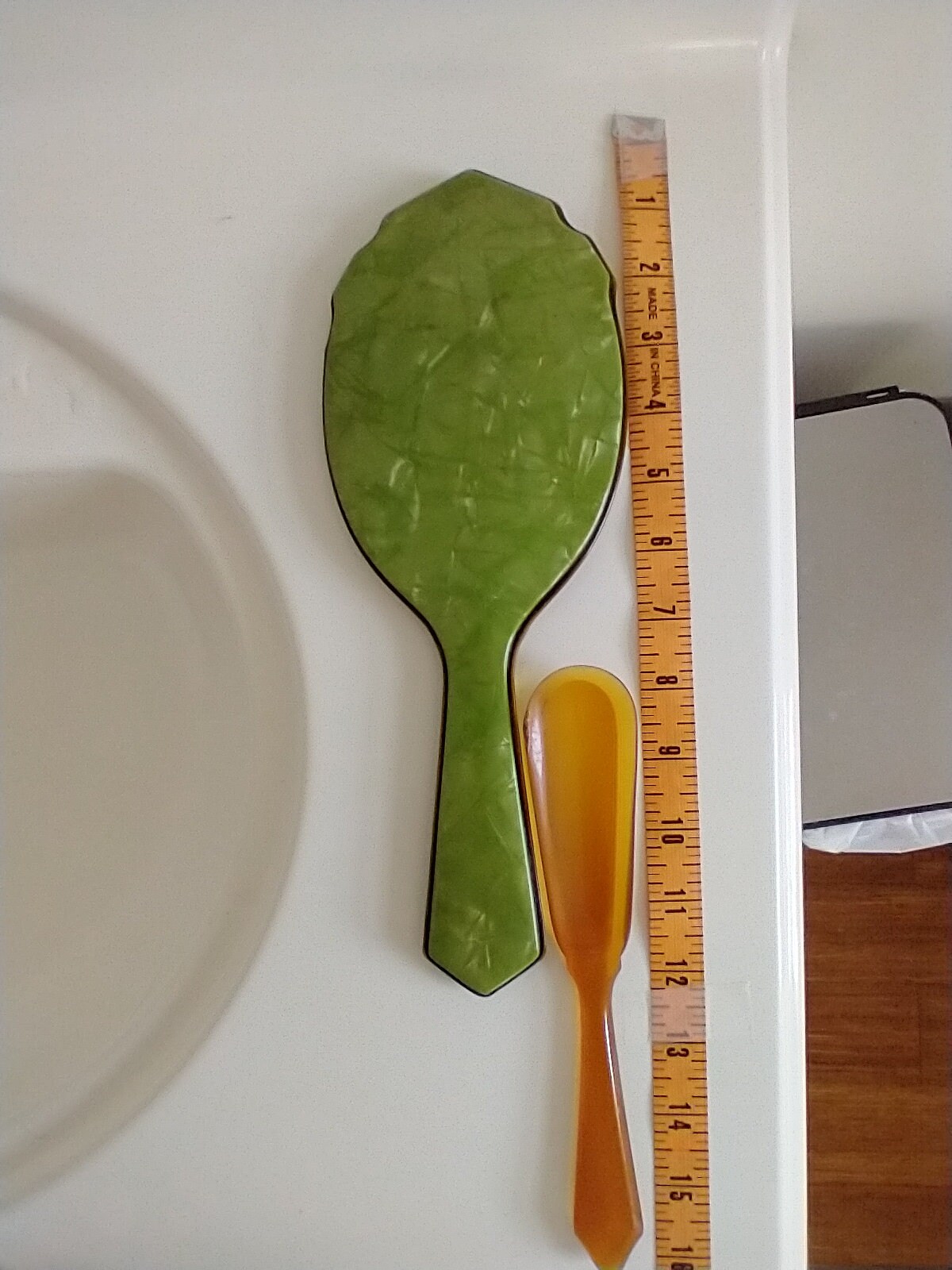 Vintage Bakelite Hand Mirror and Shoe Horn - Etsy