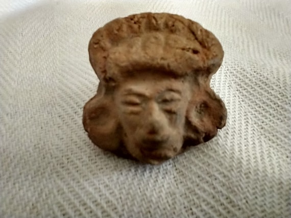 vintage pins Aztec and south west design - Gem