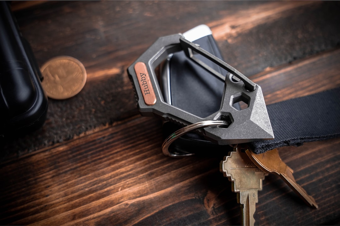 Titanium Carabiner, EDC Tool Custom, Minimalist Keychain, Advanced ...