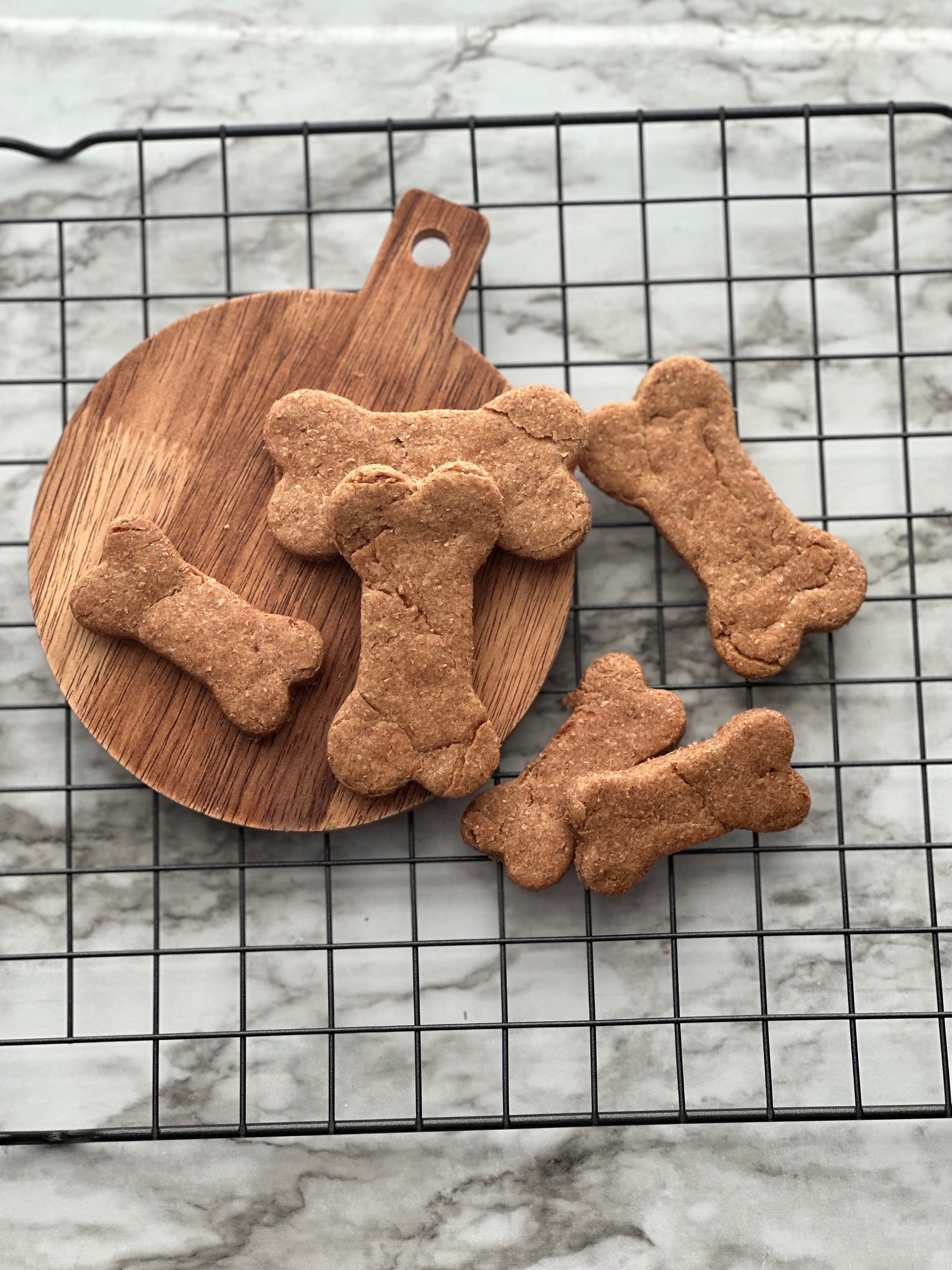 Crunchy Peanut Butter Dog Treats, Gourmet Bones, Natural Pet Treat ...