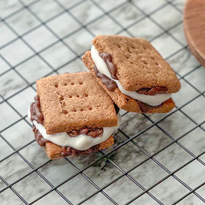 Peanut Butter S’more Dog Treats 4 Pack - Etsy