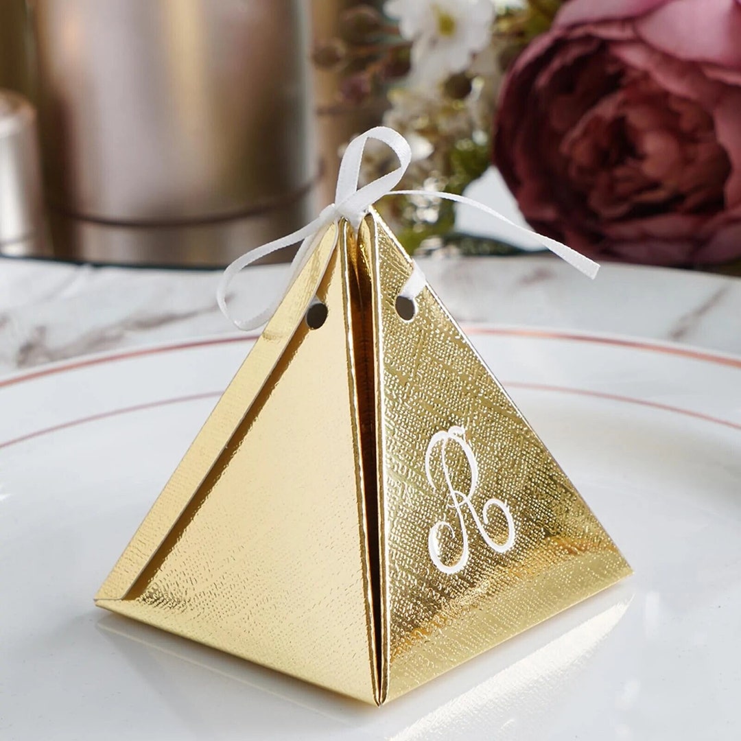 100 Pcs Pyramid Shape Personalized Wedding Favors, Party Favor Boxes ...