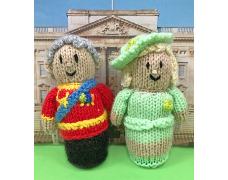 KNITTING PATTERN Royal Jubilee Prince Charles and Camilla 10 Cms Soft ...