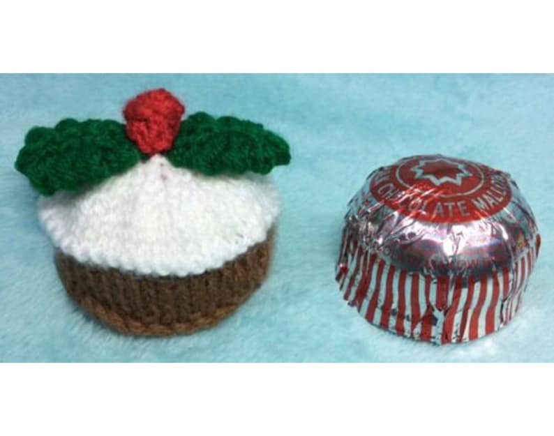 KNITTING PATTERN - Christmas Pudding Chocolate Cover Fits Tea Cake ...