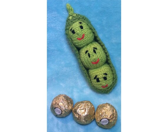 KNITTING PATTERN Three Peas in a Pod Chocolate Cover / Toy | Etsy