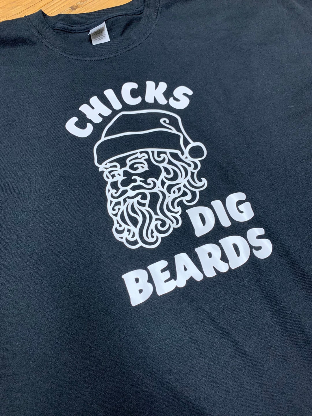 Chicks Dig Beards Funny Christmas Santa Shirt - Etsy
