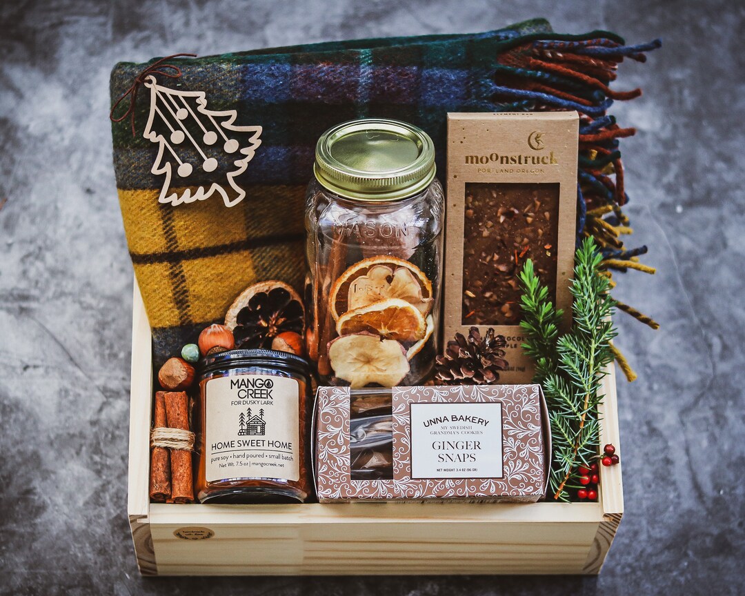 Personalized Housewarming Gift Box With Blanket, Cozy Gift Box, Closing ...