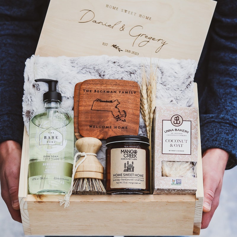 New Home Gift - 60+ Gift Ideas for 2025