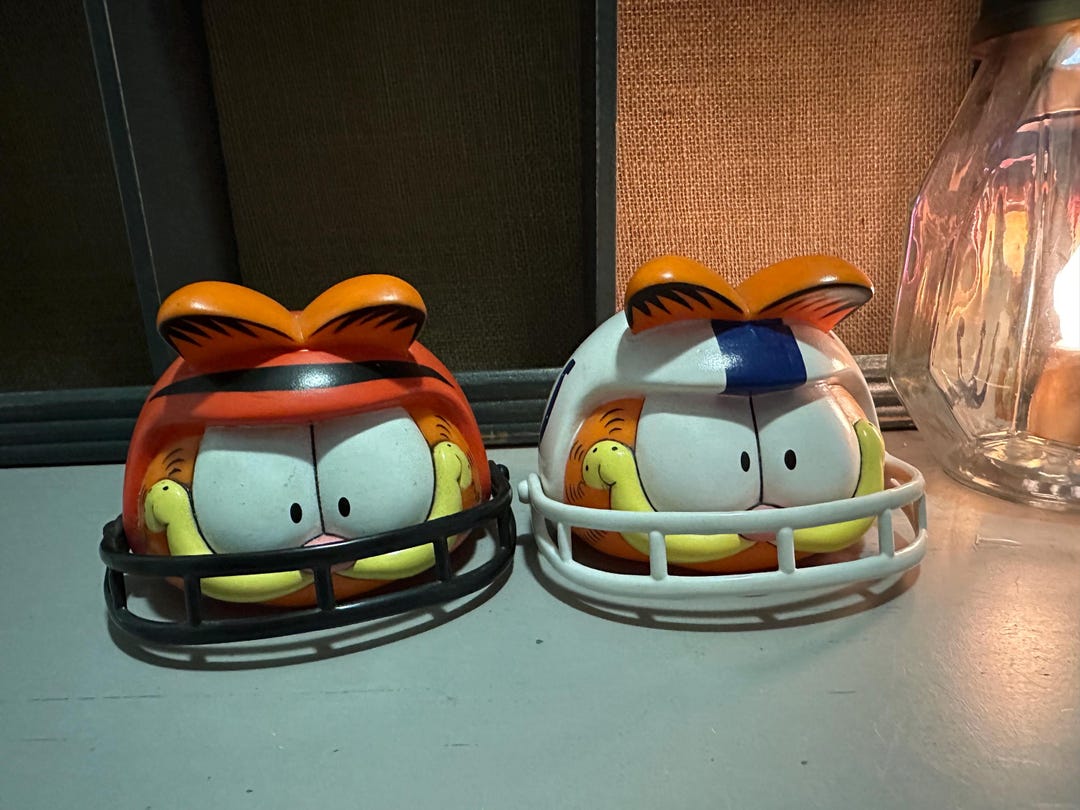 RARE Vintage Enesco Garfield Cat NFL Indianapolis Colts, Cincinnati ...