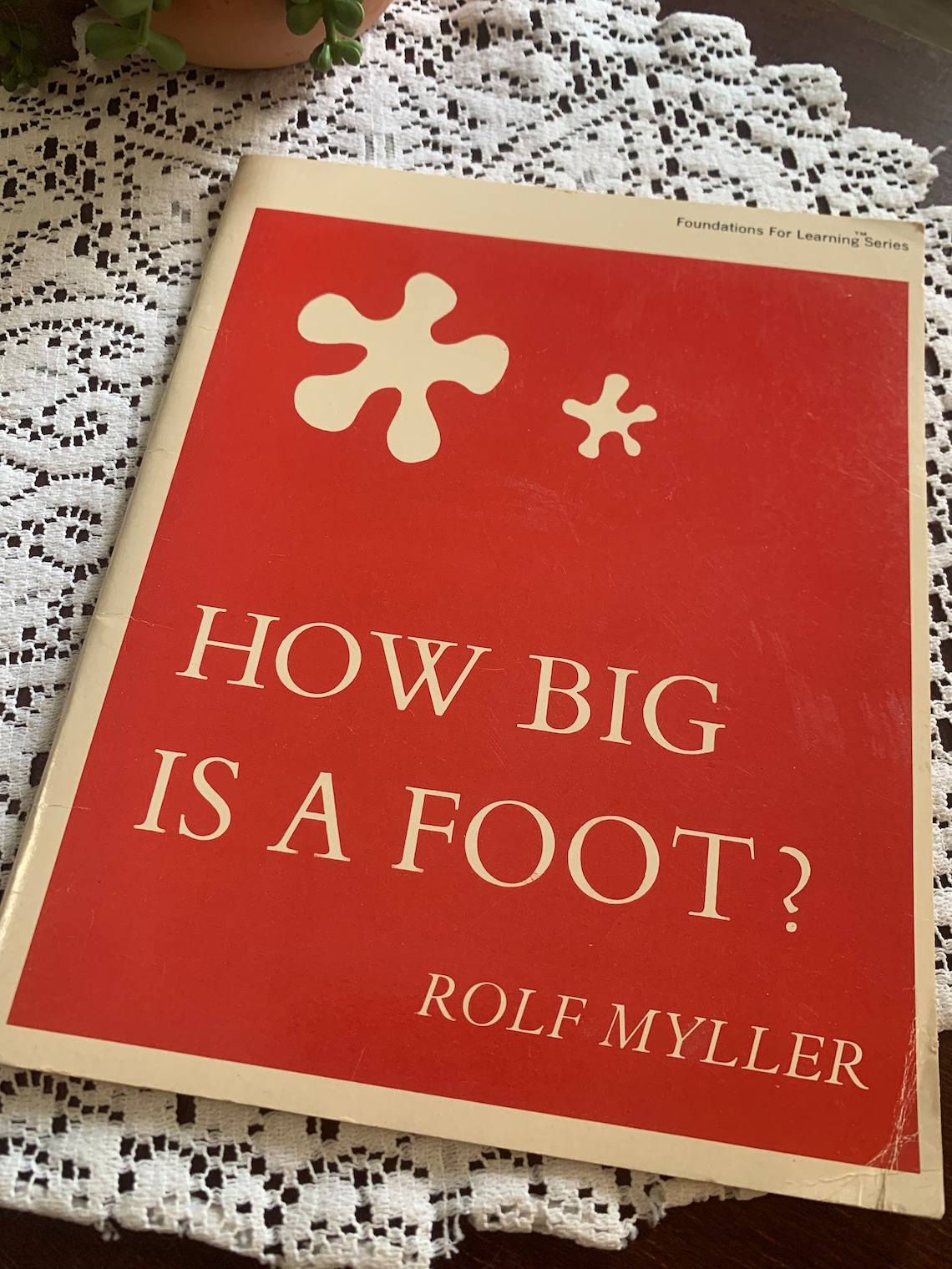 Vintage 1962 How Big is a Foot Book - Etsy