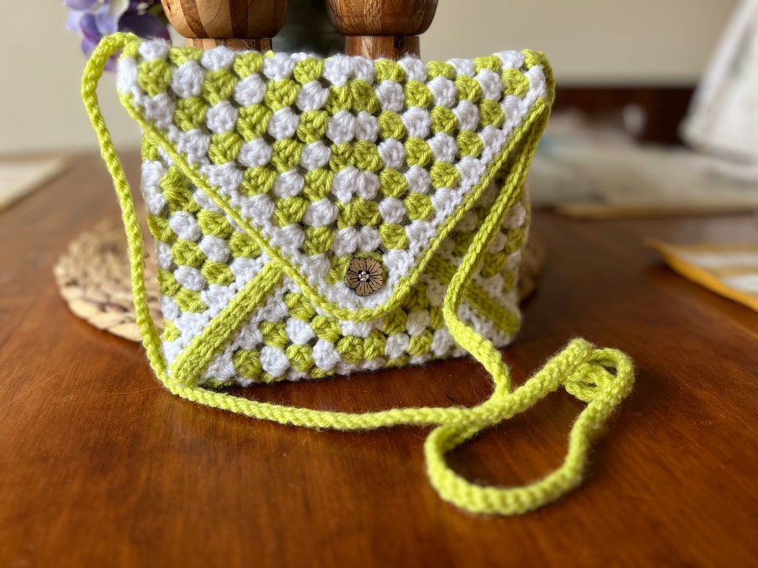 Granny Square Purse | Bumble Bee | Spring | Crochet - Etsy