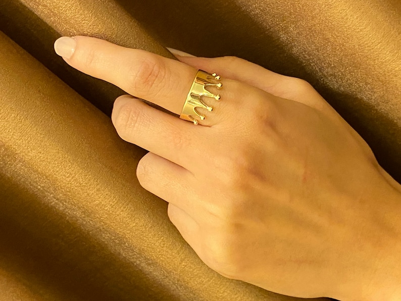 14K Gold Crown Ring, Dainty Gold Princess Crown Ring, Gold Princess ...