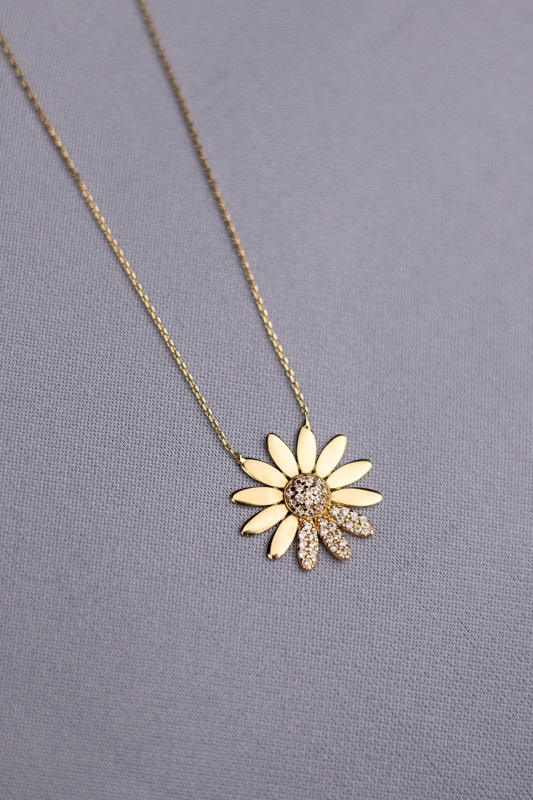 14K Gold Daisy Pendant, Floral Necklace, Daisy With Diamonds, Gift for ...
