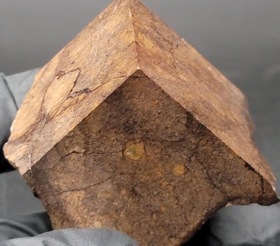 AL HAGGOUNIA 001 (123.9g) El-melt Rock Meteorite, Cubic Cut - Etsy