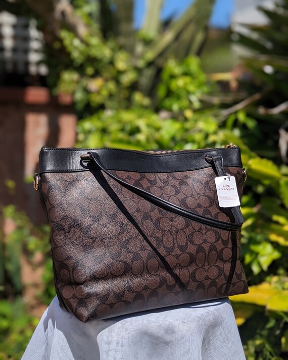 Authentic COACH Tyler tote with a price tag - Gem